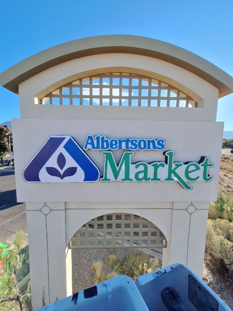 New Faces Installed at Albertsons on Ventura Street | YESCO Sign ...