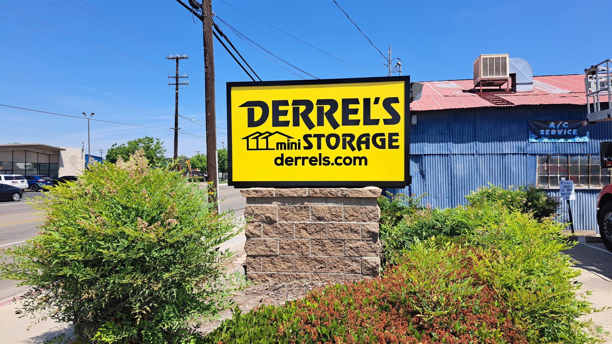 Derrel’s Mini Storage Pylon Sign Retrofit in Visalia, California ...