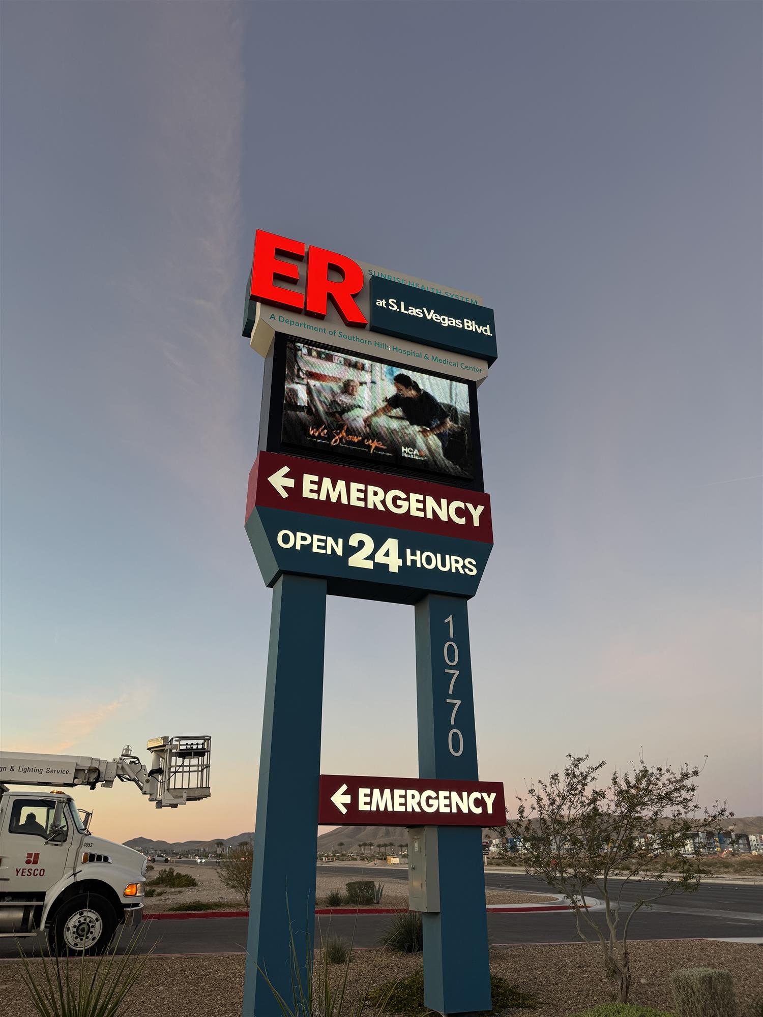 ER South Las Vegas Blvd. – YESCO Las Vegas