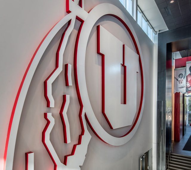 Custom Signs – YESCO